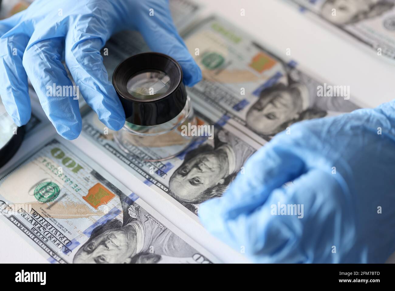 Banknotes checking hi-res stock photography and images - Alamy