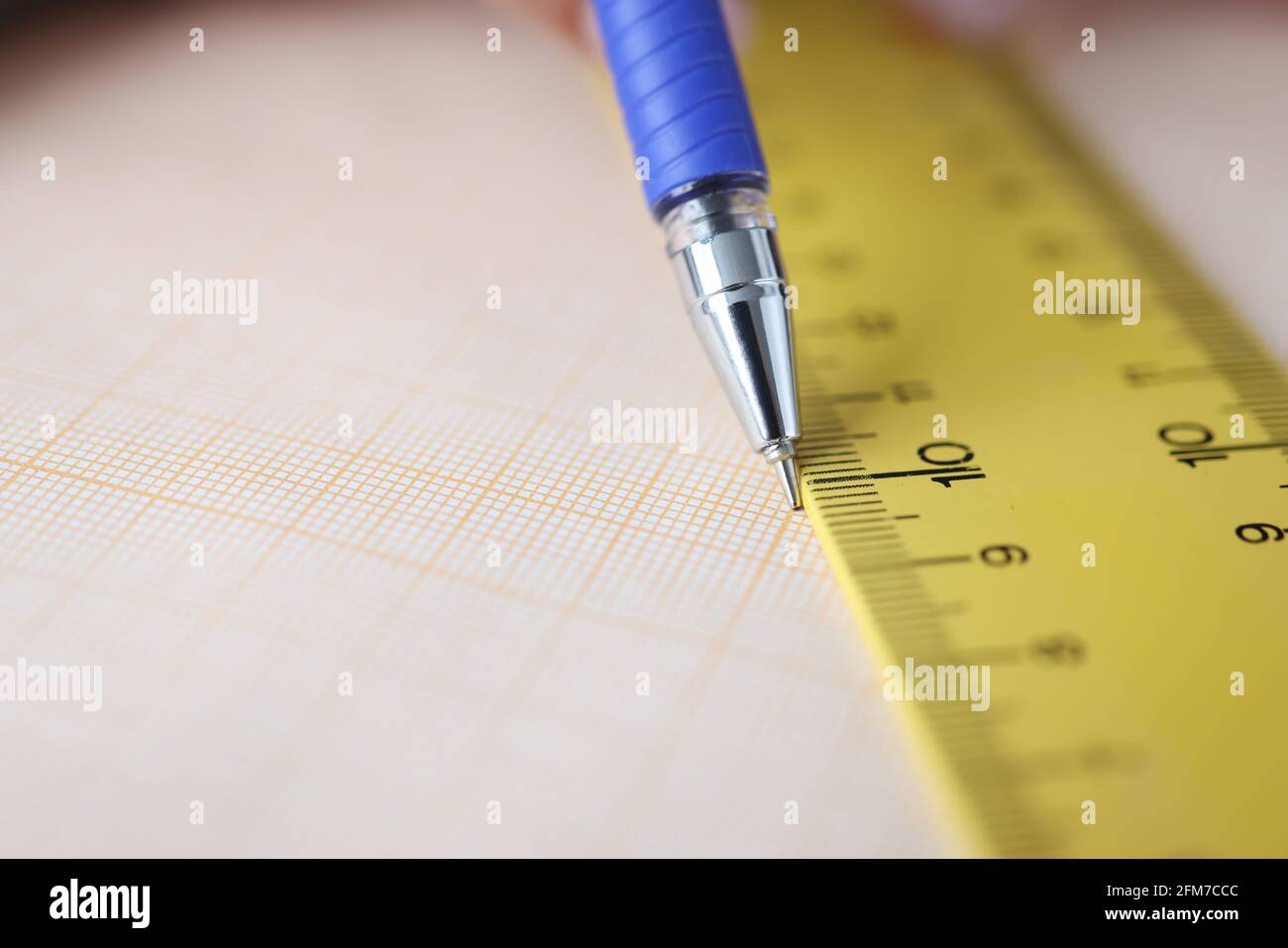 Drawing line graph on graph paper hi-res stock photography and images ...