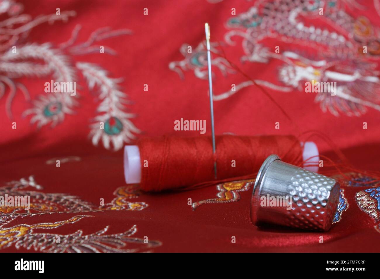 Chinese silk fabric red hi-res stock photography and images - Alamy