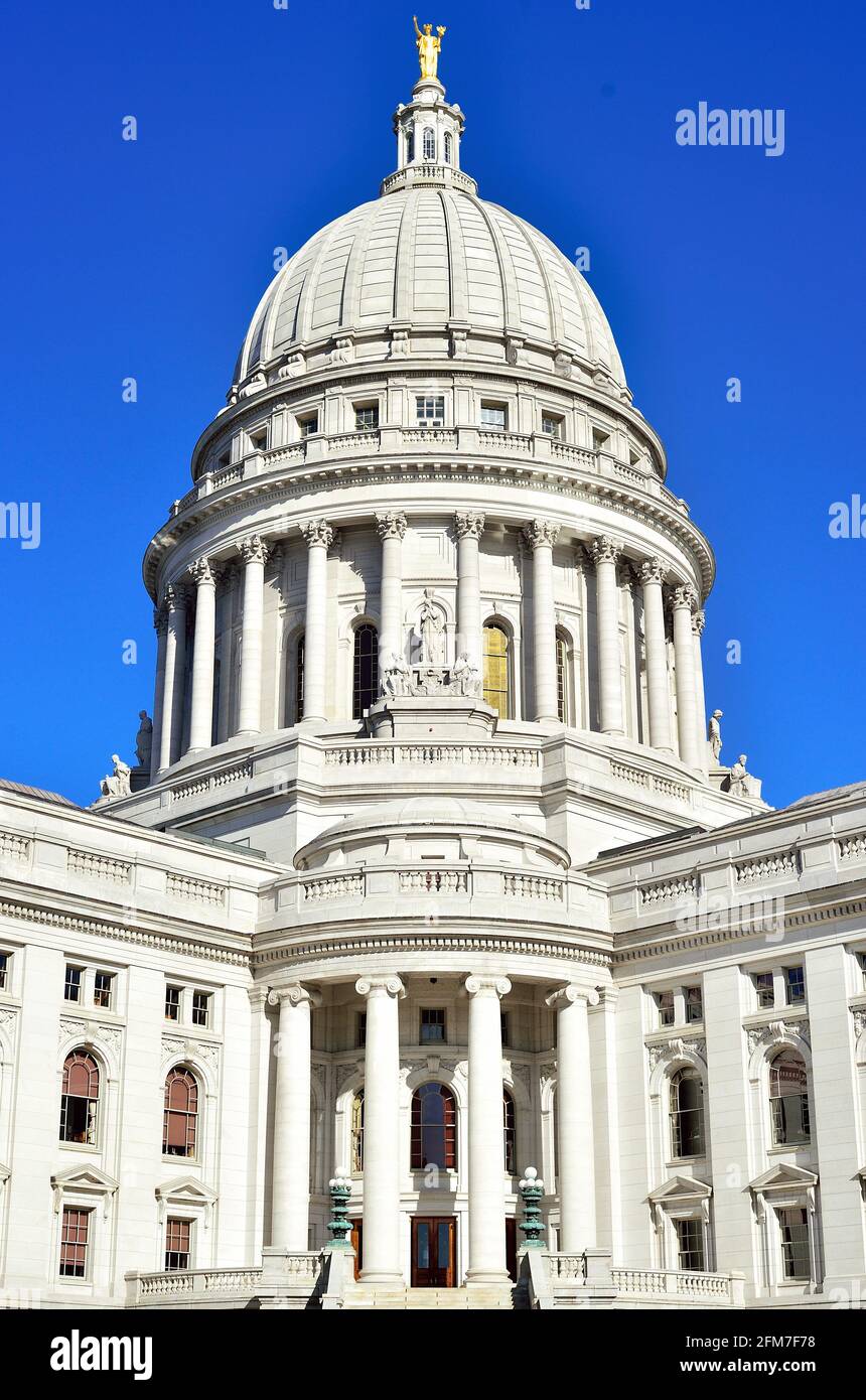 Us capitol building dome statue hi-res stock photography and images - Alamy