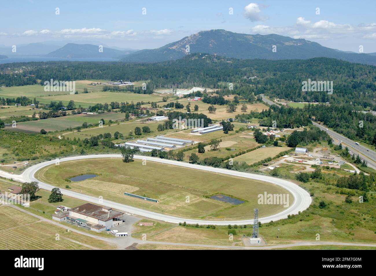 Sandown racetrack hi-res stock photography and images - Alamy