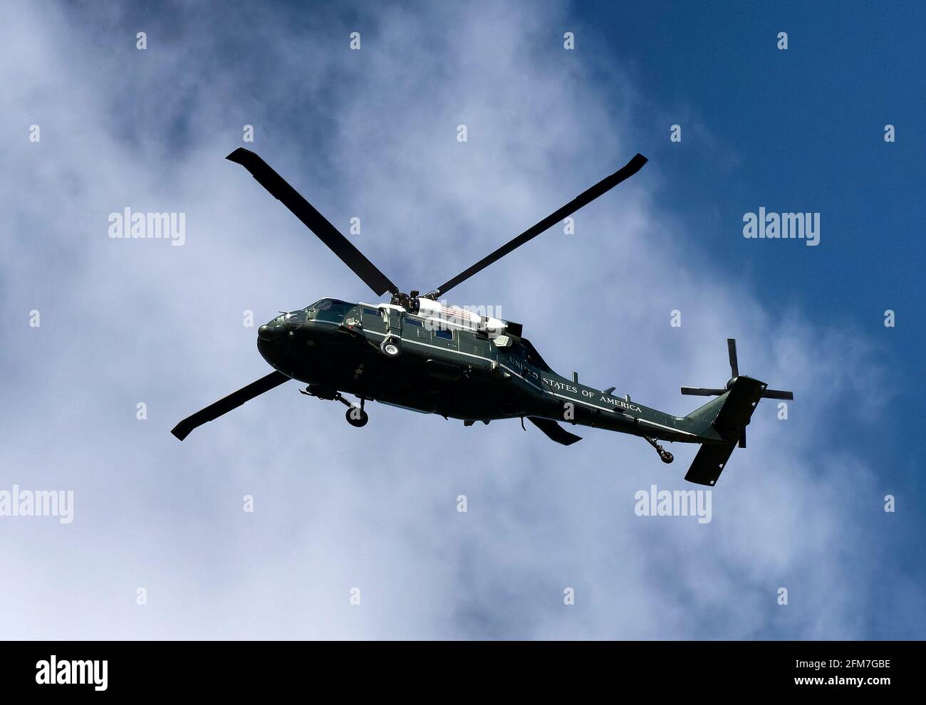 United States of America marine Corps helicopter overhead Stock Photo ...