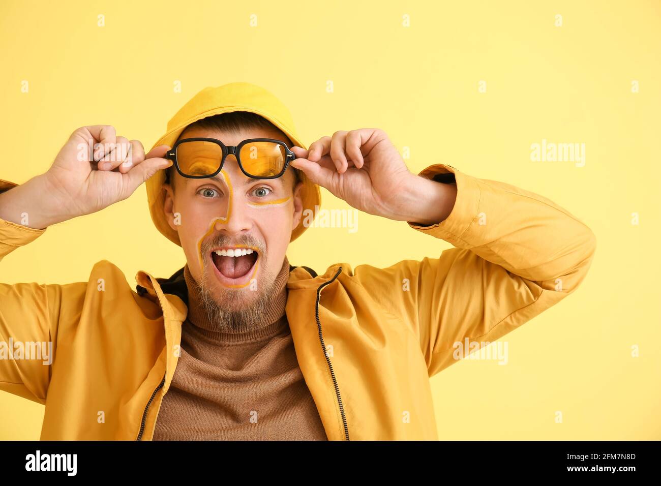Yellow tint sunglasses hi-res stock photography and images - Alamy