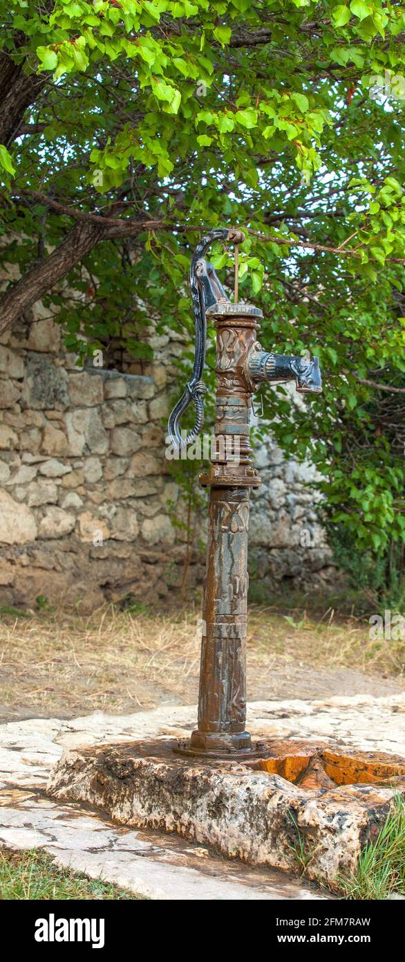 Hydraulic column hi-res stock photography and images - Alamy