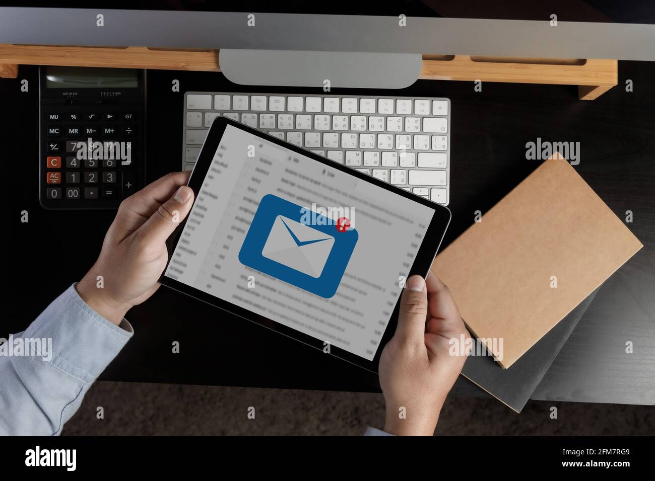 Mail Communication Connection message to mailing contacts phone Global ...