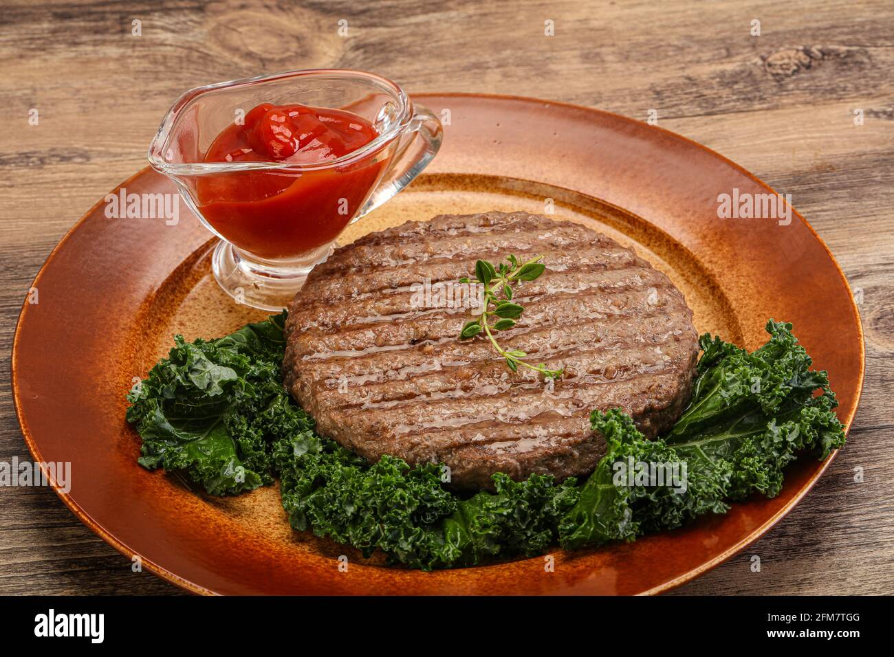 Grilled tasty beef cutlet for burger Stock Photo - Alamy