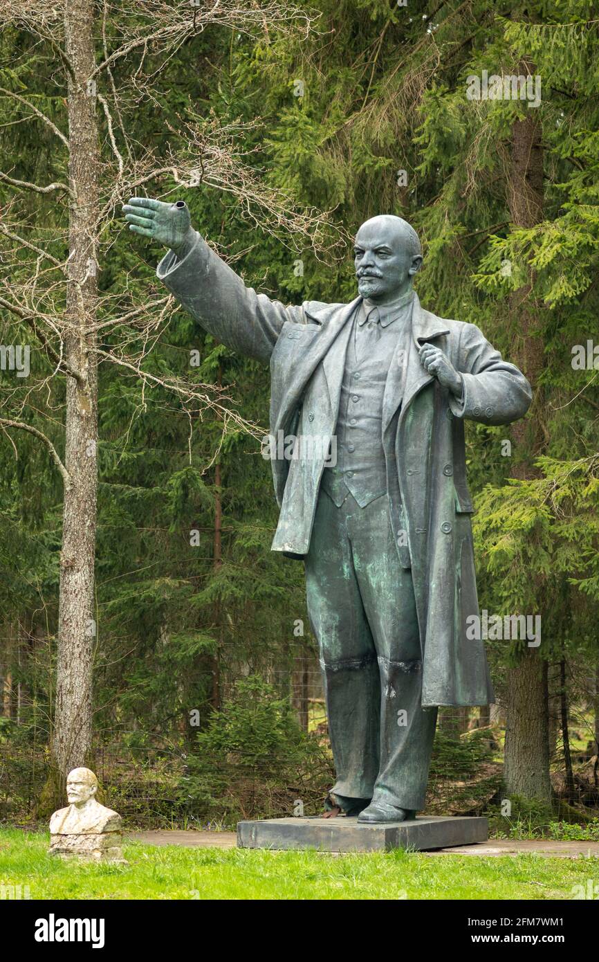 Lenin abandoned bronze sculpture, Russian revolutionary, politician ...