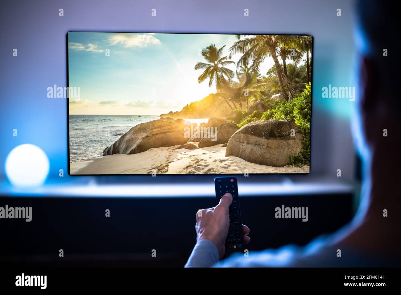 Online tv live streaming hi-res stock photography and images - Alamy