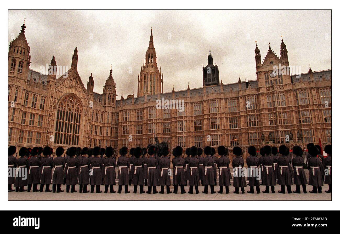 Opening parliament 2000 hi-res stock photography and images - Alamy