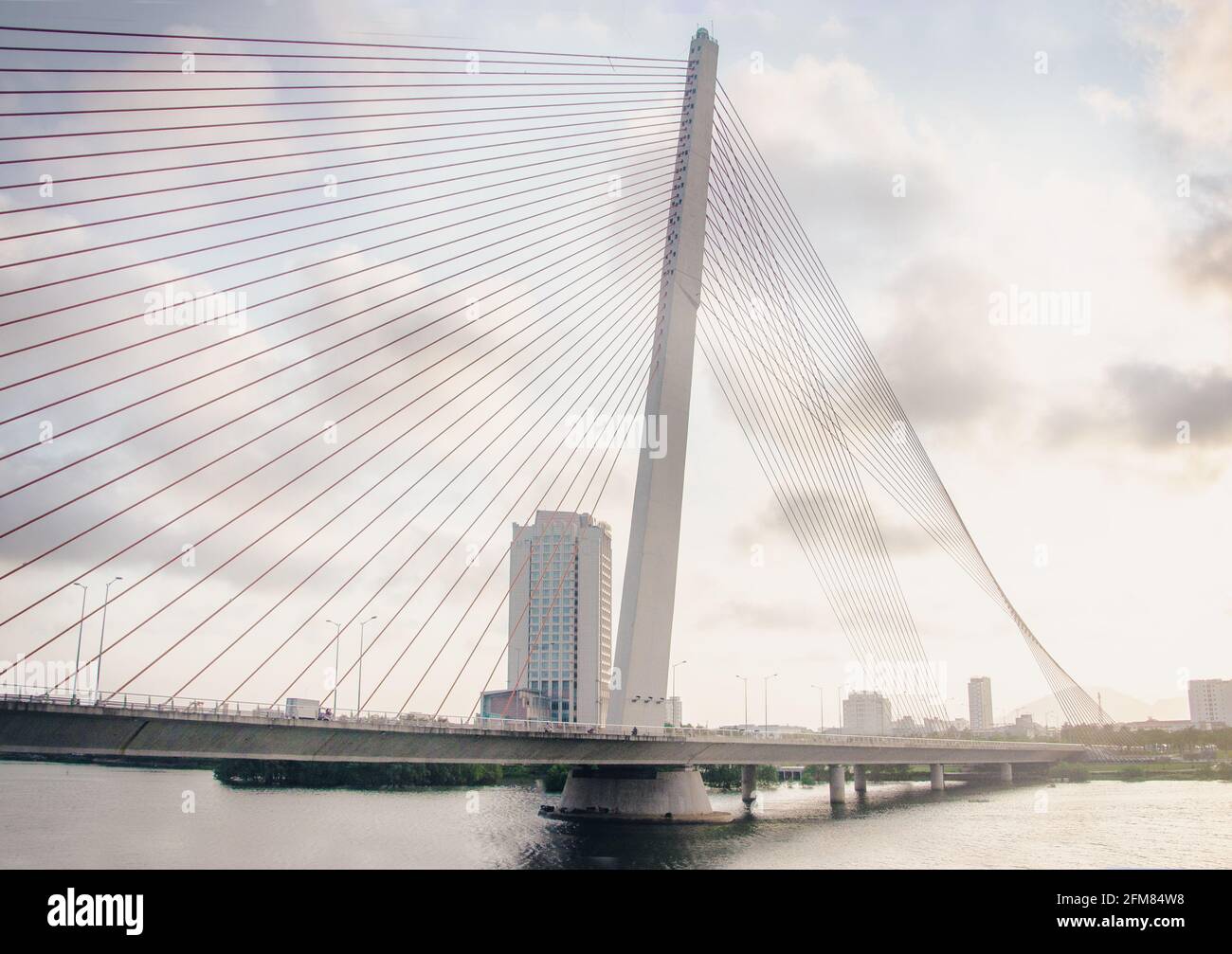 Cable across river hi-res stock photography and images - Alamy