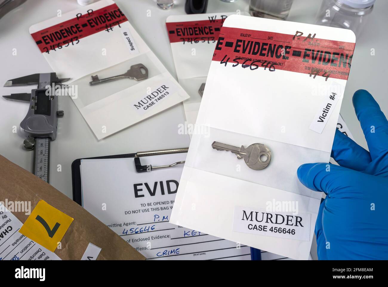 Police evidence bag hi-res stock photography and images - Alamy
