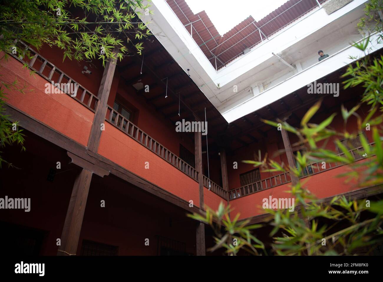 Edificio tipico madrid hi-res stock photography and images - Alamy