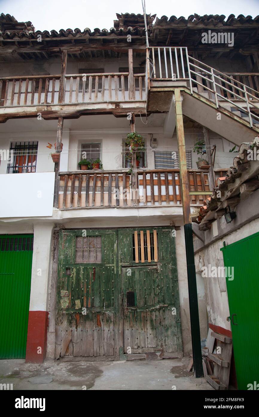 Edificio tipico madrid hi-res stock photography and images - Alamy