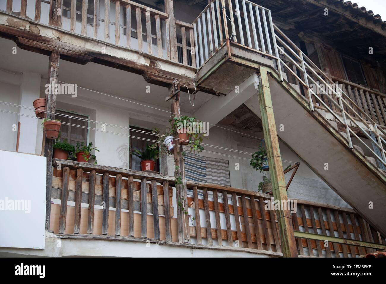 Edificio tipico madrid hi-res stock photography and images - Alamy