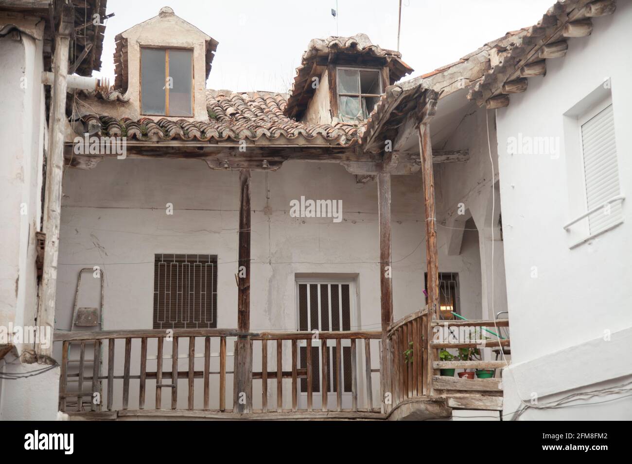 Edificio tipico madrid hi-res stock photography and images - Alamy