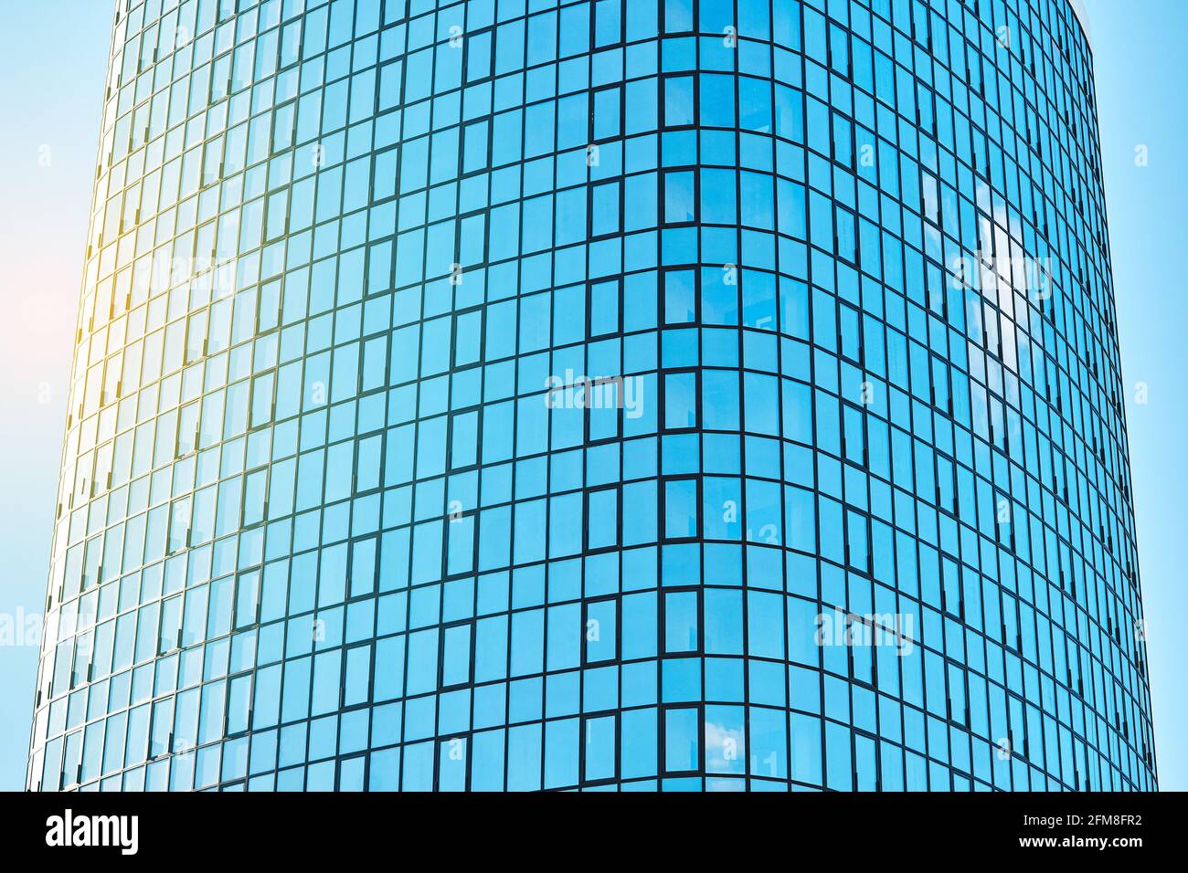 Shiny glass building hi-res stock photography and images - Alamy