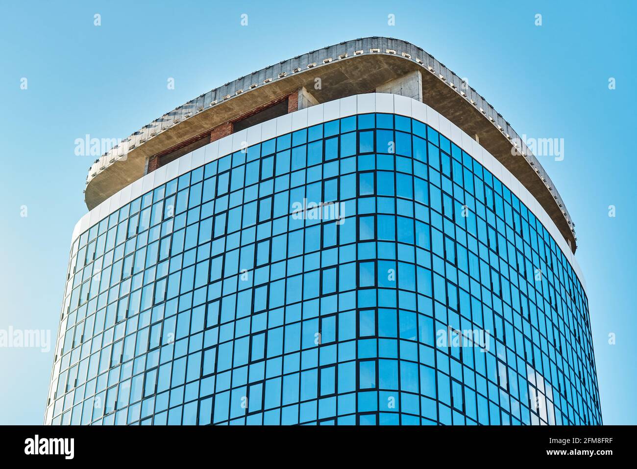 Apartment building with flat roof hi-res stock photography and images ...