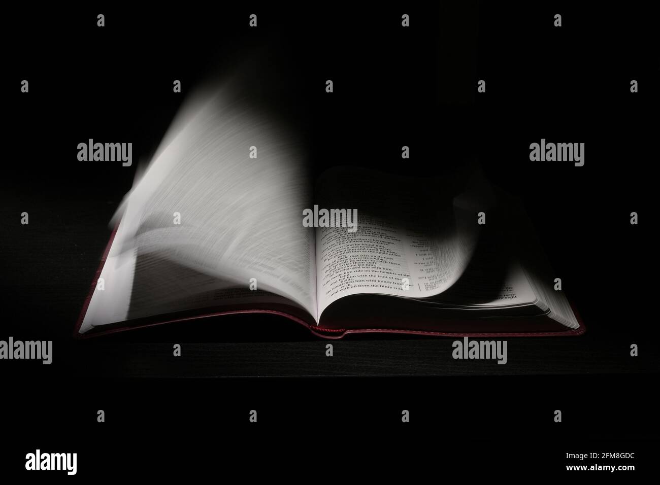 Moving pages hi-res stock photography and images - Alamy