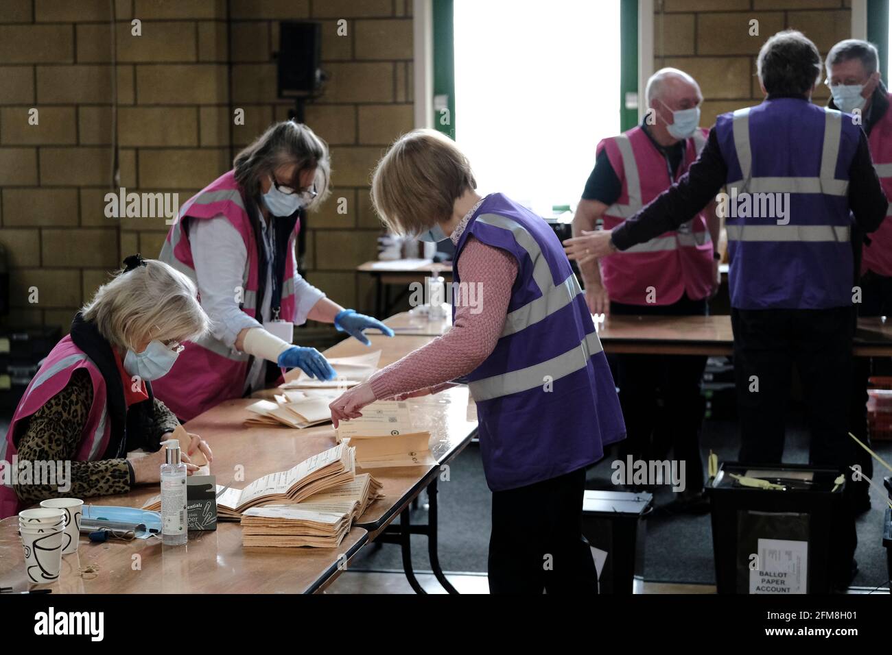 Scottish parliament election count hi-res stock photography and images ...