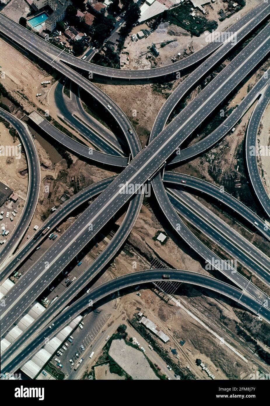 LA ARAÑA-RED DE AUTOPISTAS. Location: EXTERIOR. CARACAS. Venezuela ... LA ARAÑA-RED DE AUTOPISTAS. Location: EXTERIOR. CARACAS. Venezuela ...