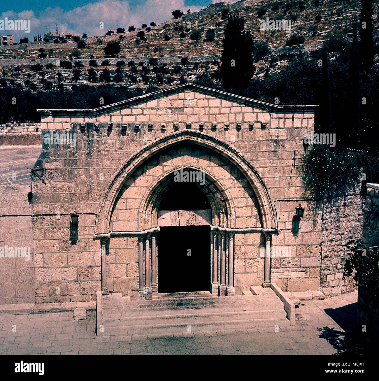 SANTUARIO DE LA TUMBA DE LA VIRGEN EN MONTE OLIVOS. Location: IGLESIA ...