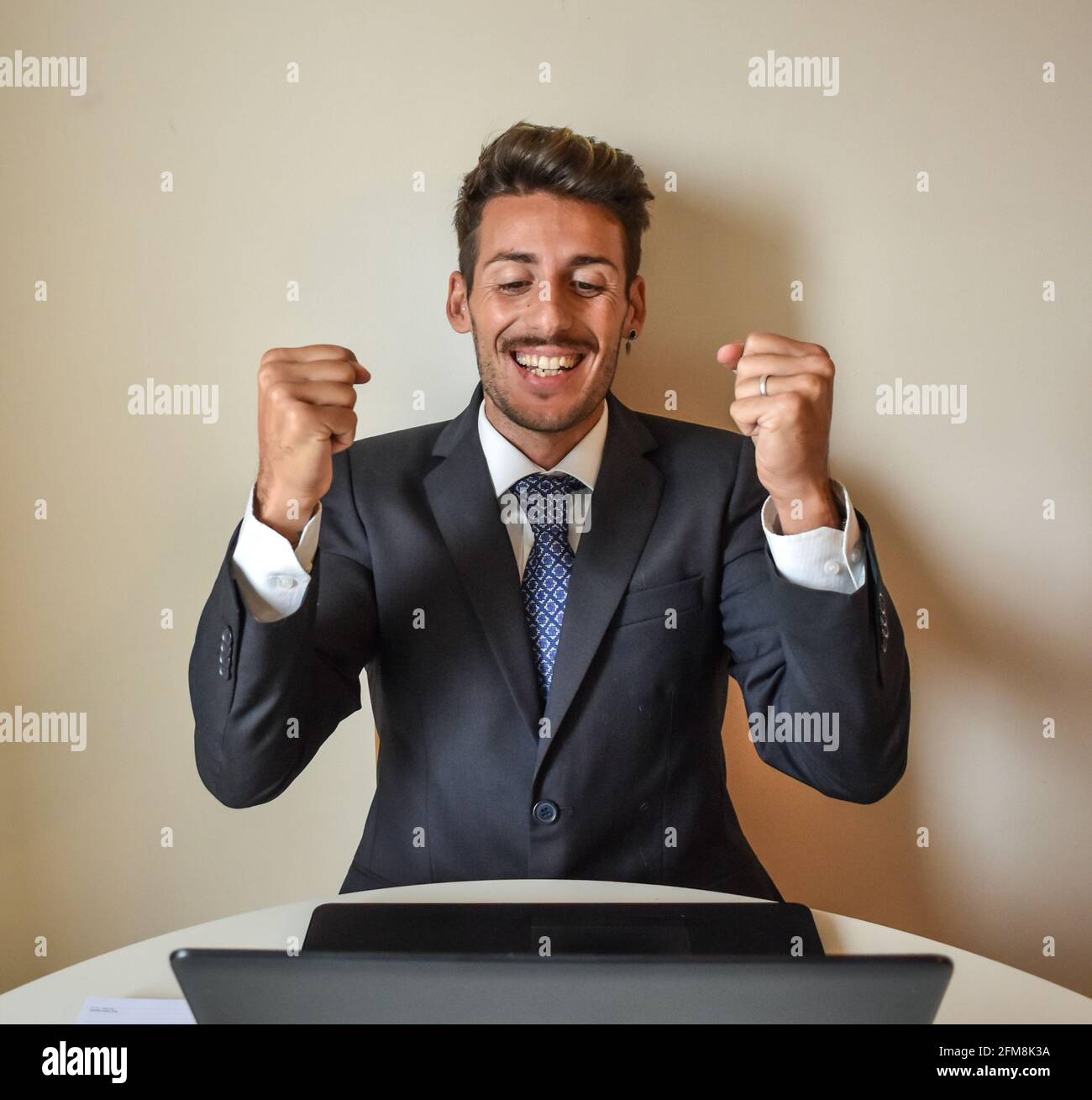 Smiling spanish male worker hi-res stock photography and images - Alamy