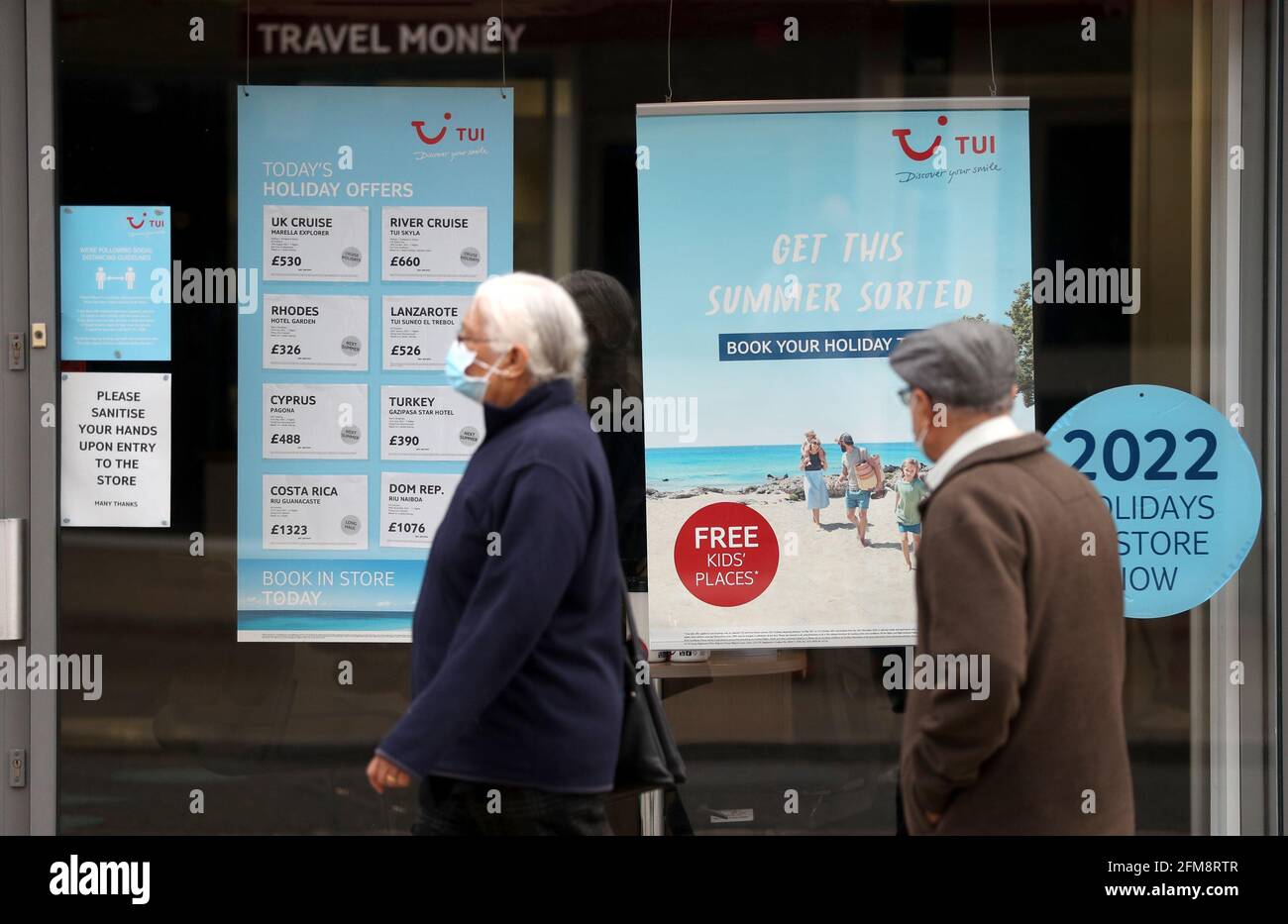 Tui ampics hi-res stock photography and images - Alamy