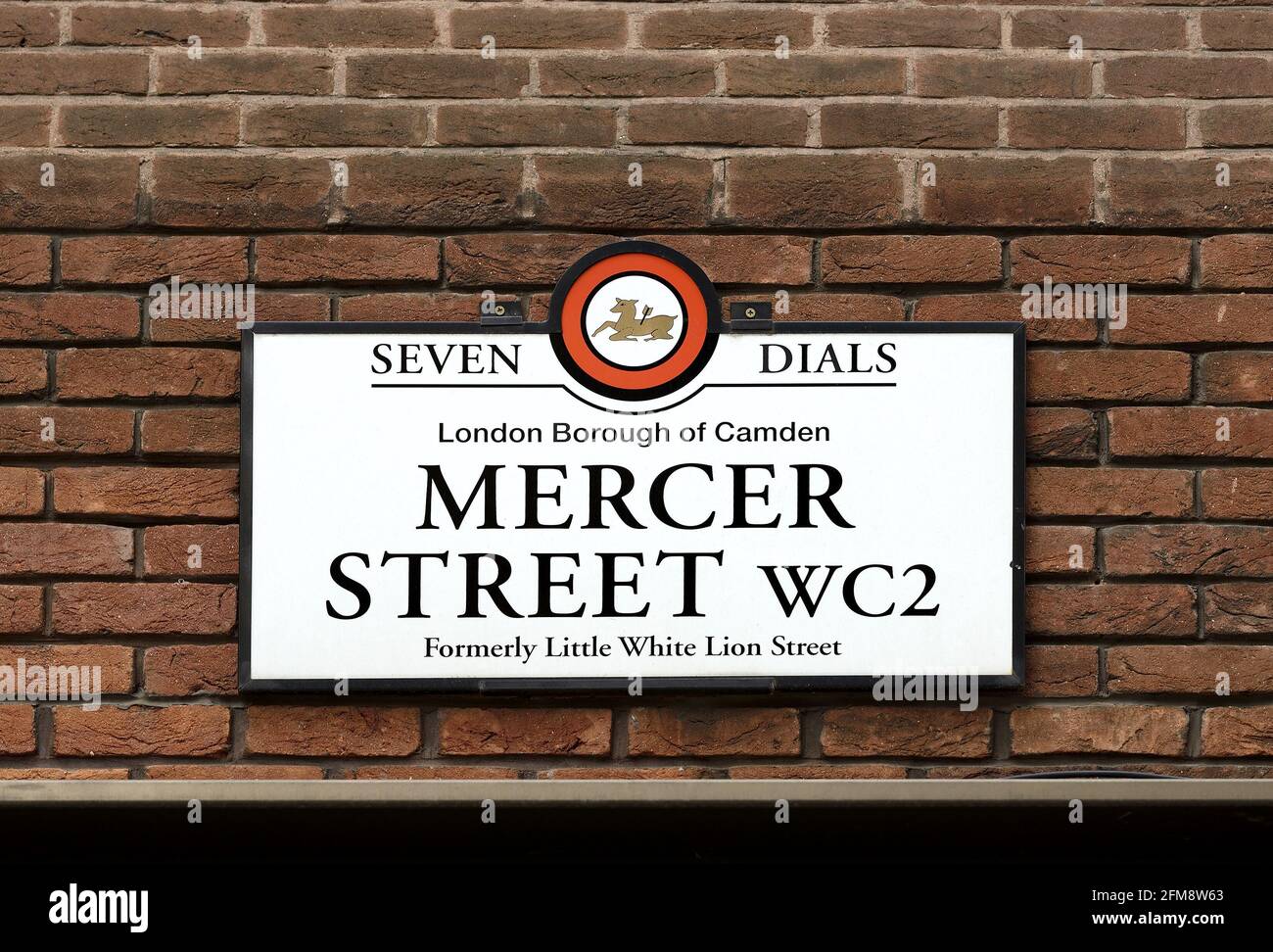London, England, UK. Street sign: Mercer Street, Seven Dials, WC2 Stock ...
