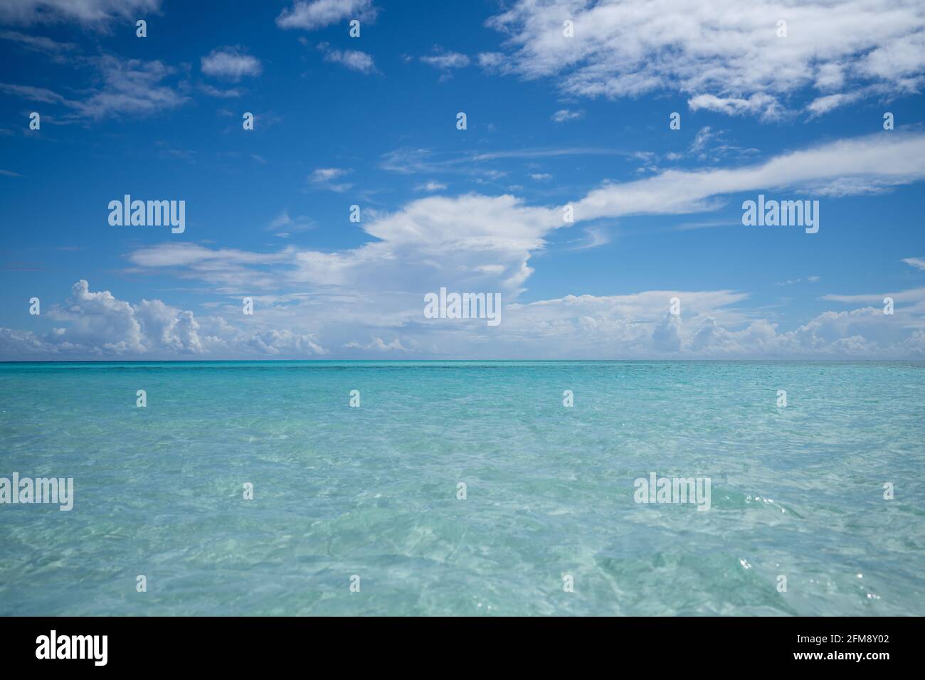 Clean and transparent water of an ocean Stock Photo - Alamy