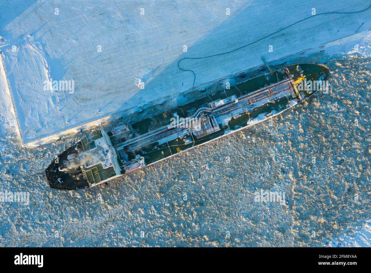 Steam tanker hi-res stock photography and images - Alamy