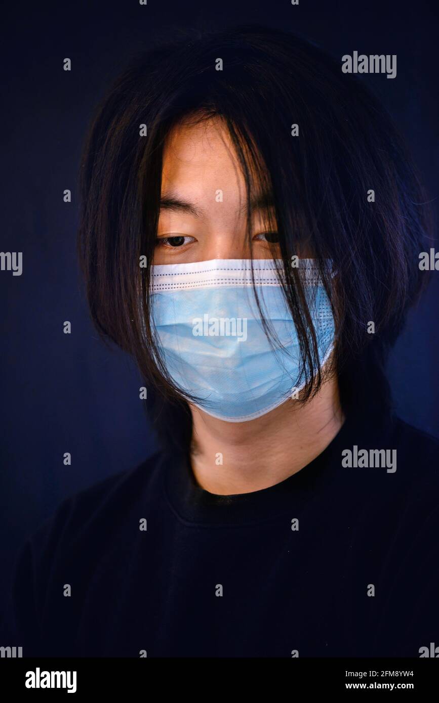 Boy wearing face mask hi-res stock photography and images - Alamy