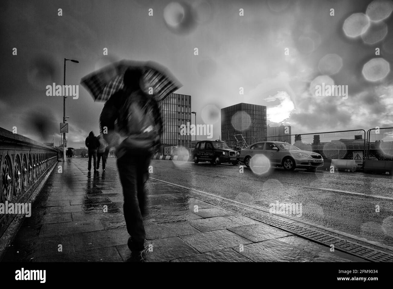 Street photography in rain hi-res stock photography and images - Alamy