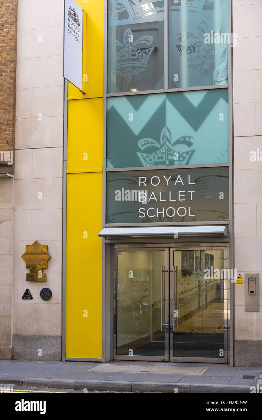Royal Ballet School High Resolution Stock Photography and Images - Alamy