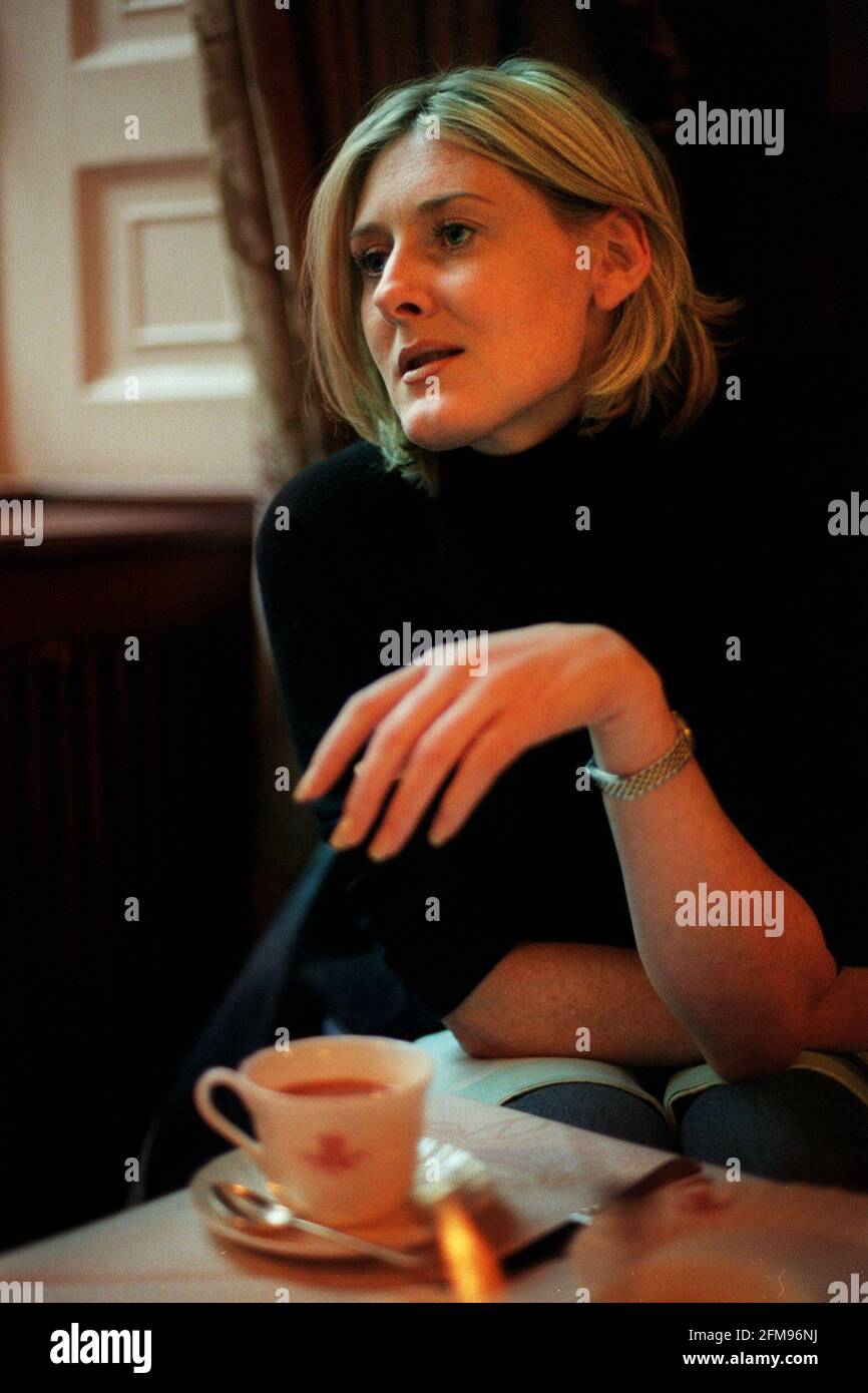 Sarah lancashire hi-res stock photography and images - Alamy