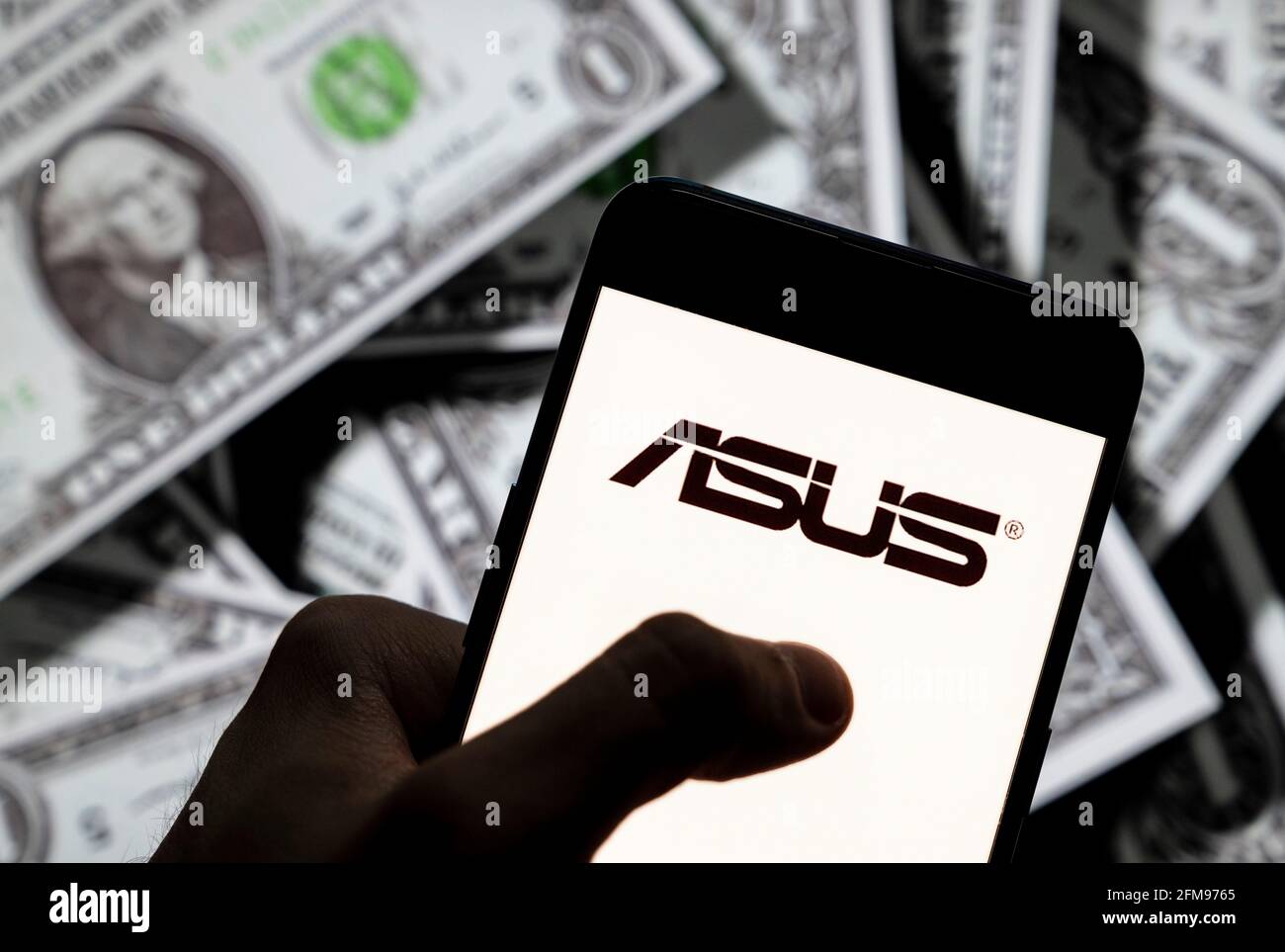 Asus logo hi-res stock photography and images - Alamy