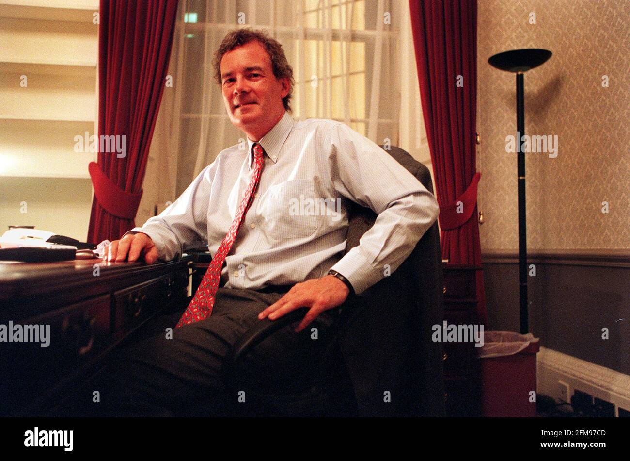 ALEX ALLEN JANUARY 2000 THE NEW GOVERNMENT e.ENVOY. AT THE CABINATE ...