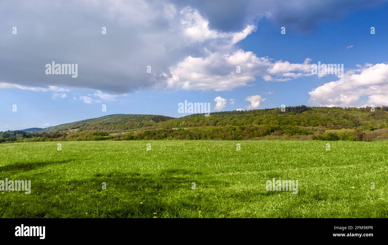 Idyllic rural view of beautiful farmland in the beautiful surroundings ...
