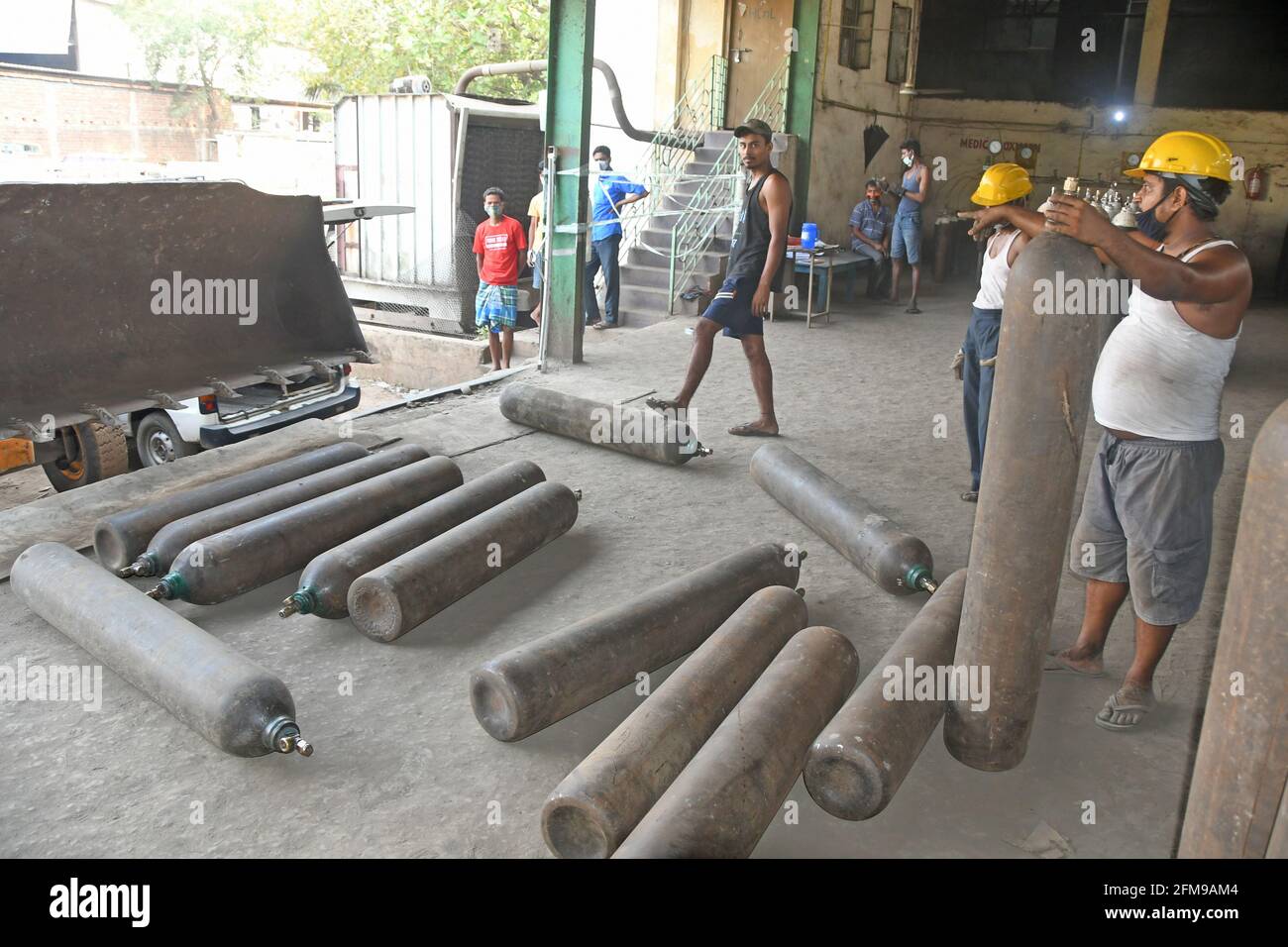 Oxygen refilling center hi-res stock photography and images - Alamy