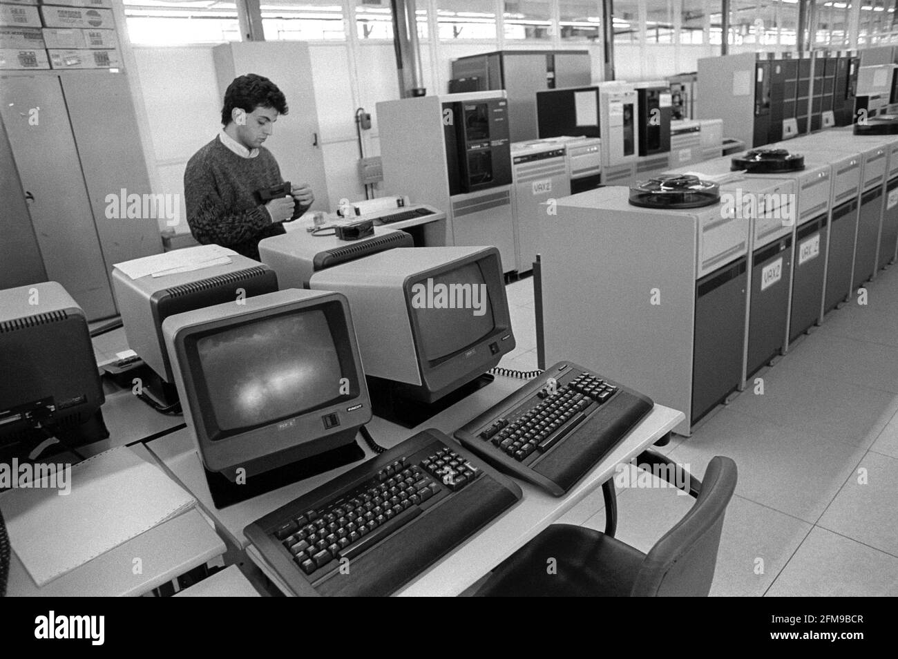 1987 computer Black and White Stock Photos & Images - Alamy