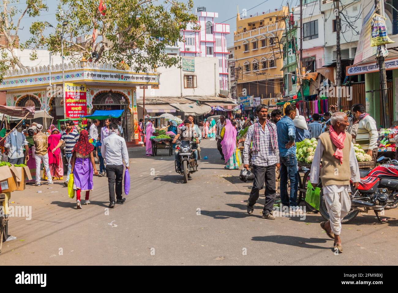 India overpopulation hi-res stock photography and images - Alamy