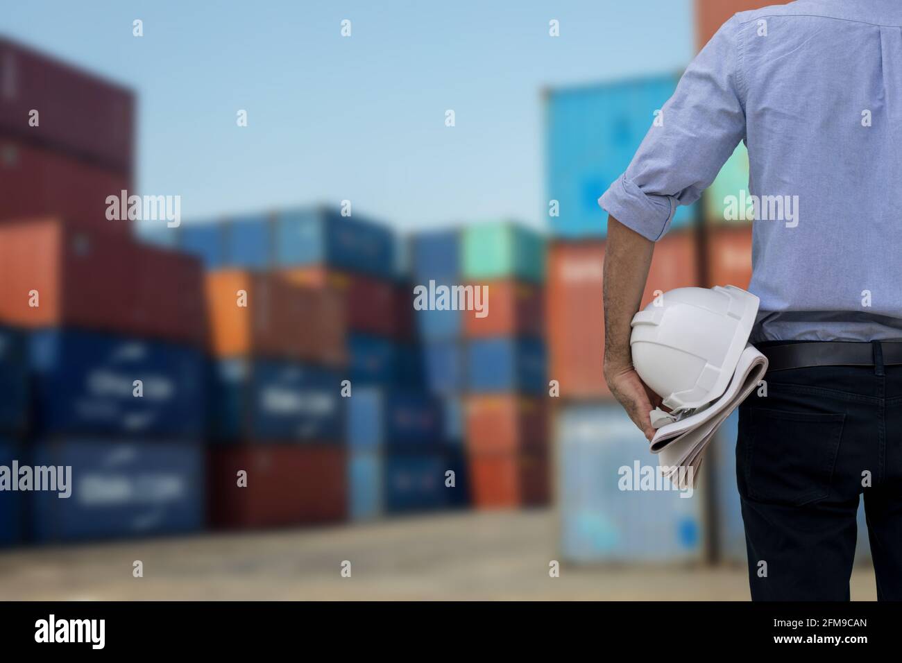 Containers ship back hi-res stock photography and images - Alamy