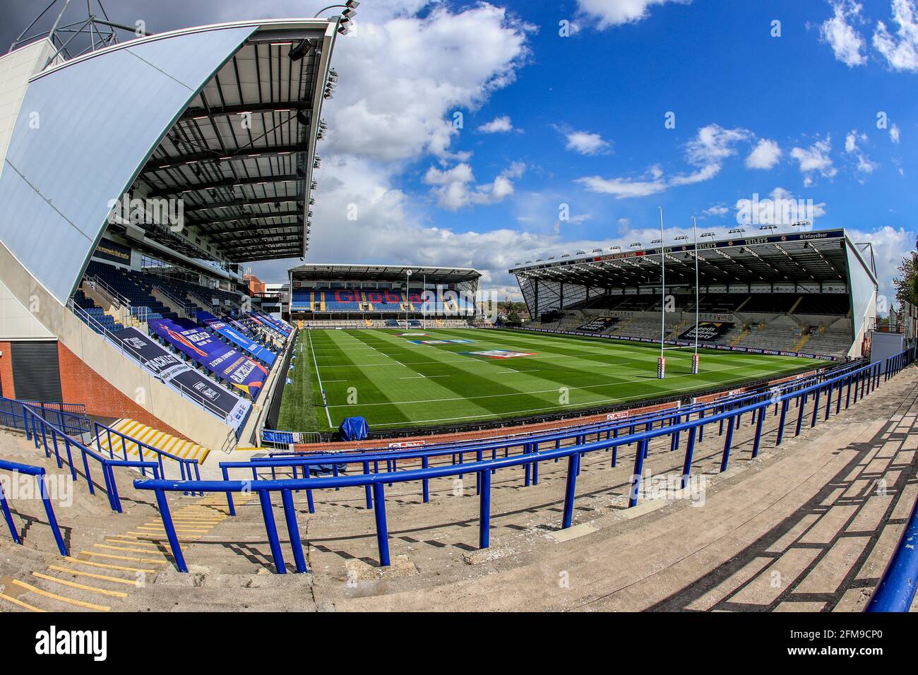 Emerald headingley stadium hi-res stock photography and images - Alamy