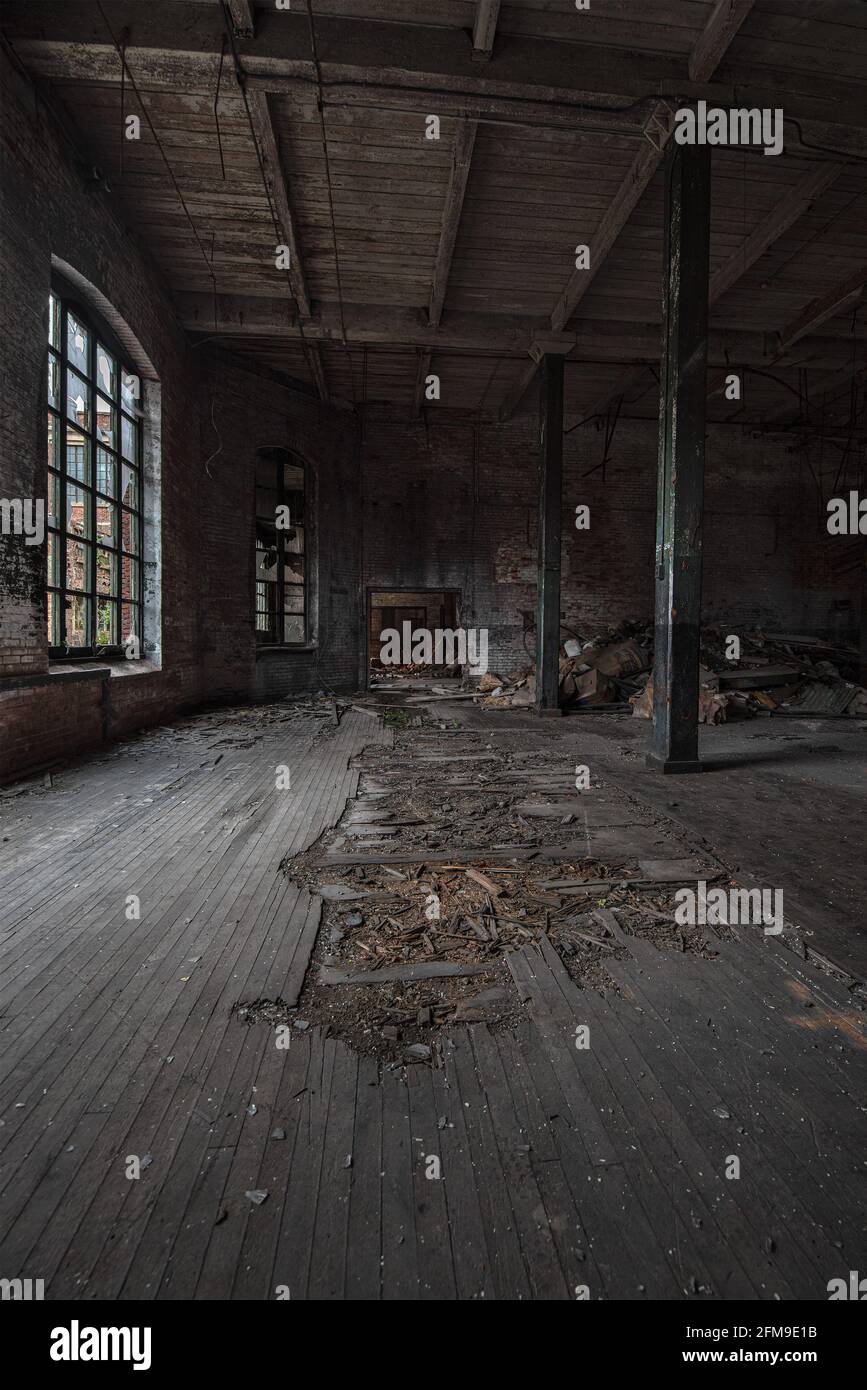 Abandoned Scranton Lace factory loom room, Scranton Pennsylvania ...