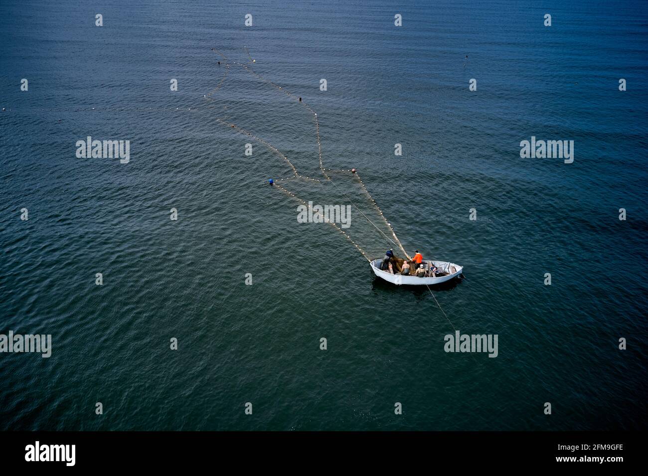 Gulf of thailand fishing trawler hi-res stock photography and images ...