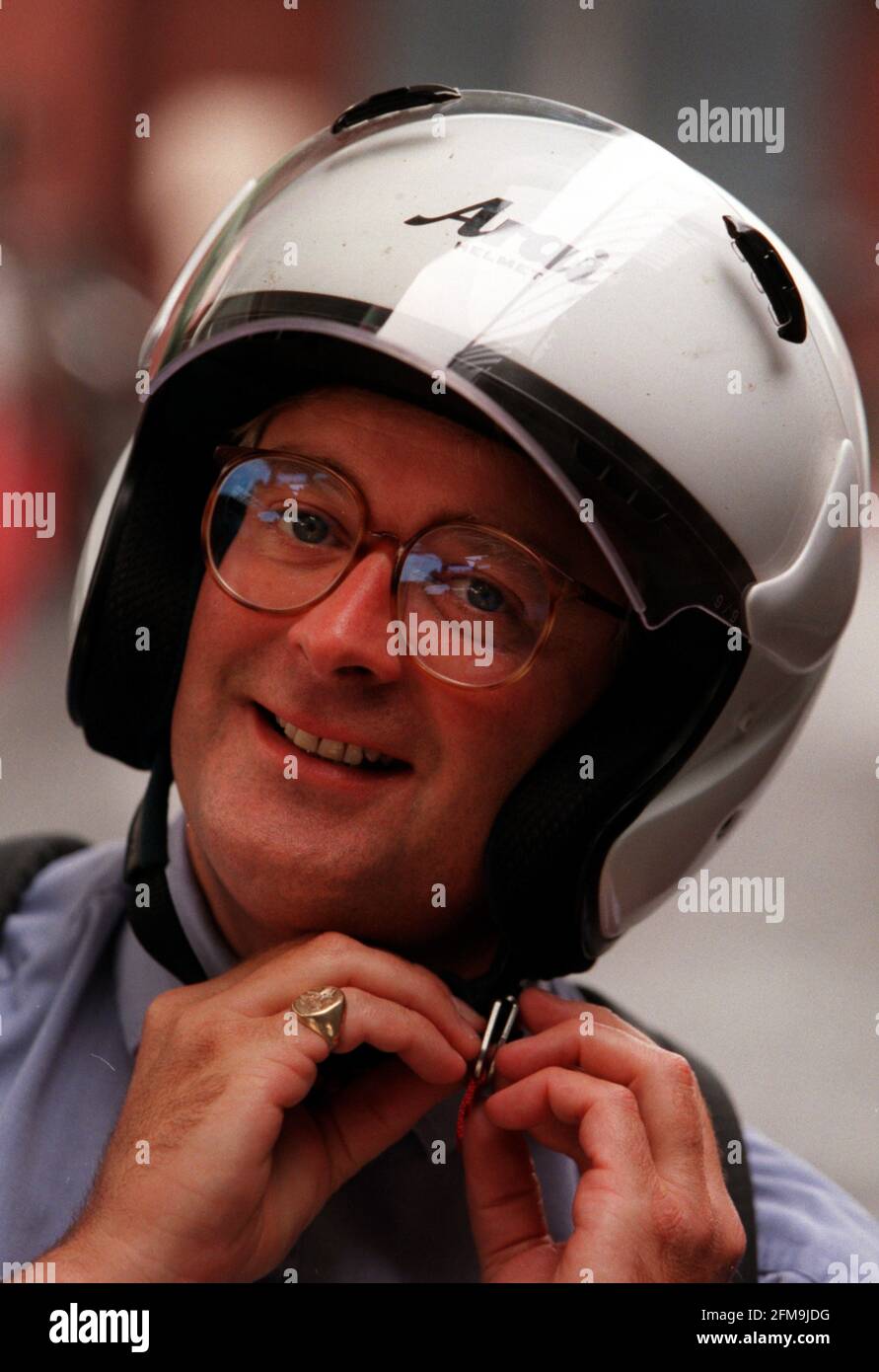 Martin Price's Instagram, Twitter & Facebook on IDCrawl