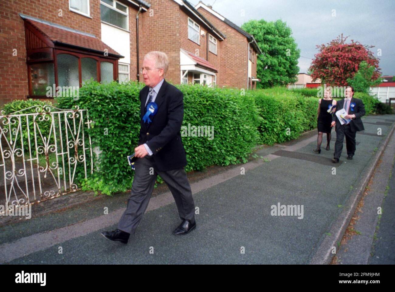 THE GENERAL ELECTION JUNE 2001 TORY DAVID SUMBERG CAMPAIGNING IN THE ...