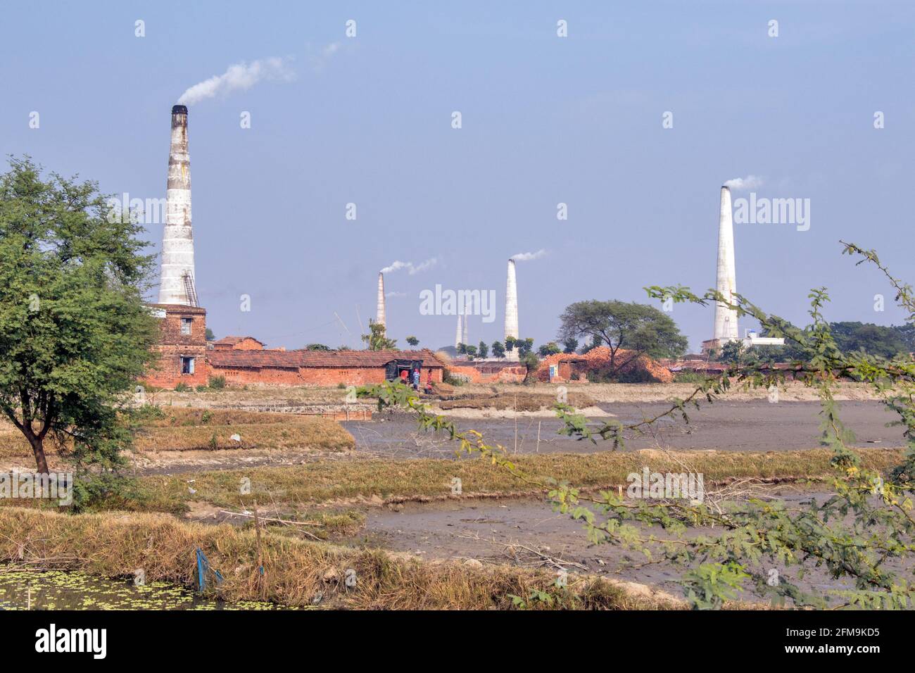 India brick factory hi-res stock photography and images - Alamy