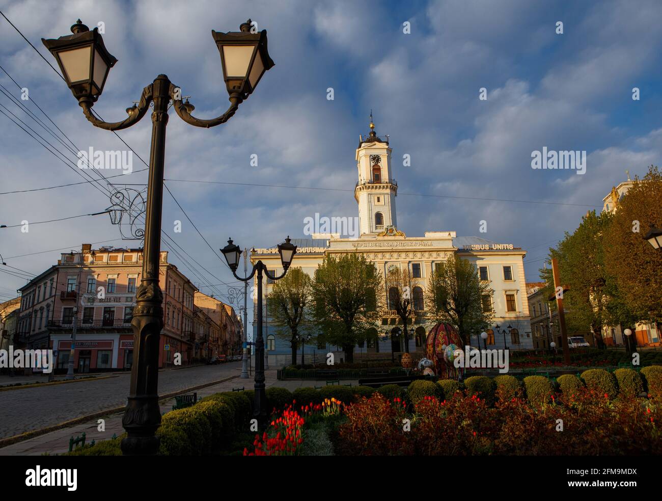 Non Exclusive: CHERNIVTSI, UKRAINE - MAY 5, 2021 - The Ratusha building ...