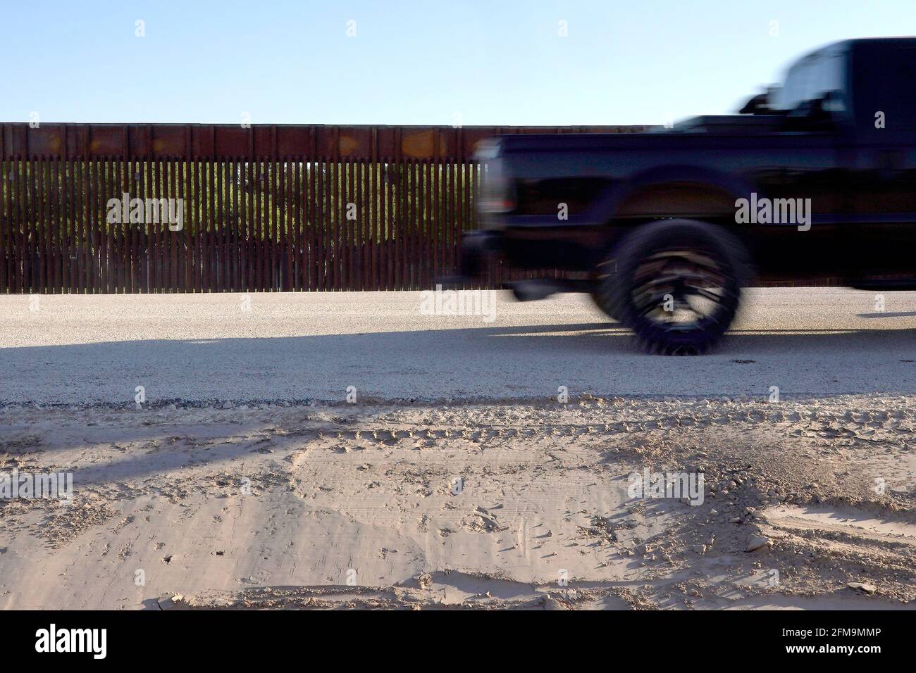 Del rio texas border immigration hi-res stock photography and images ...