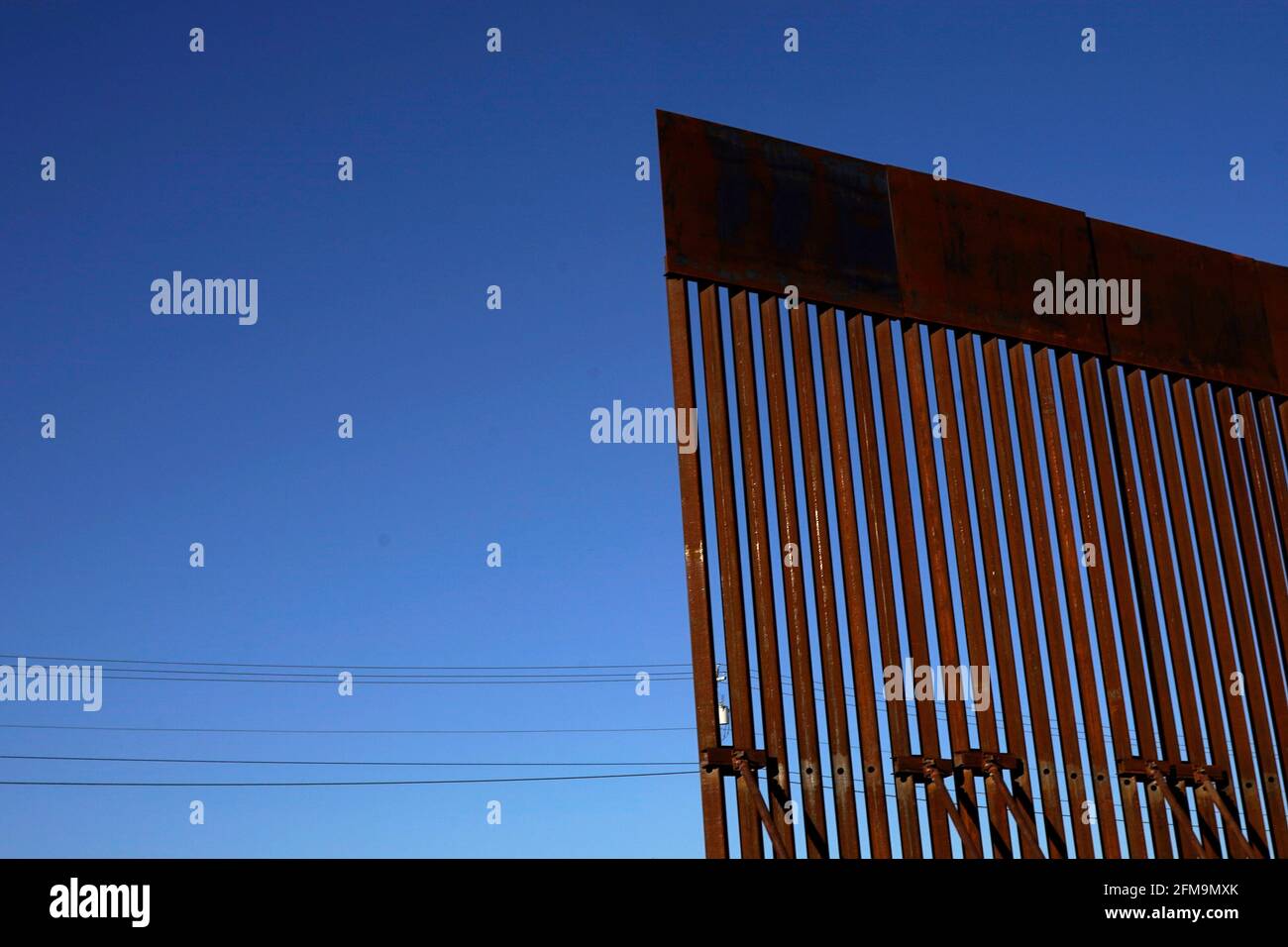 Del rio texas border immigration hi-res stock photography and images ...